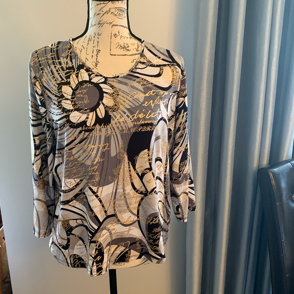 Tan Jay | Tops | Tanjay Black And White Long Sleeve Blouse With Gold ...